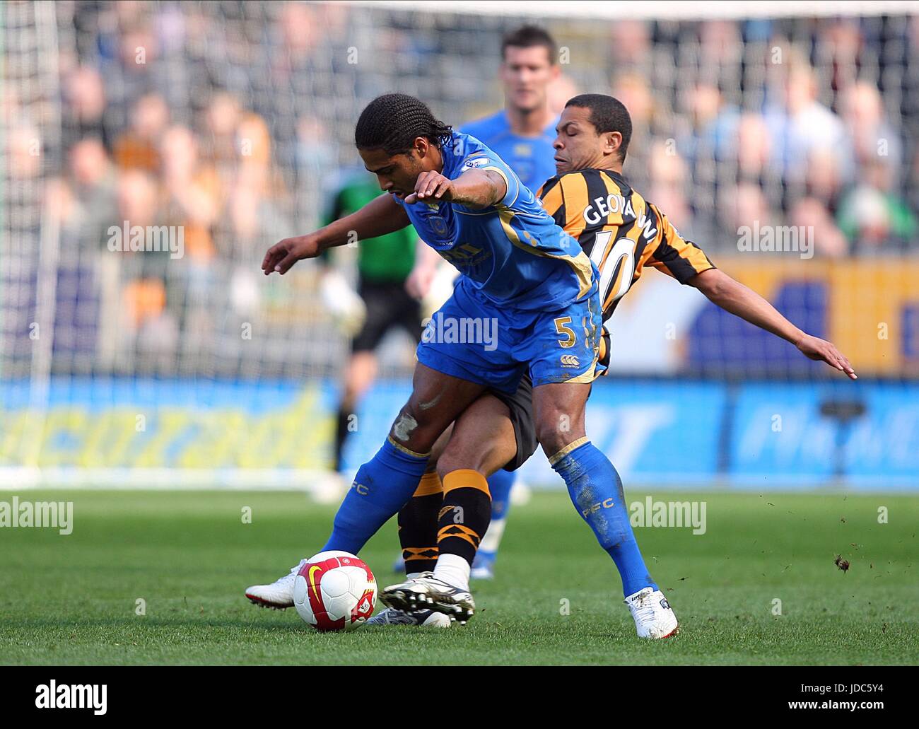 Hull v portsmouth hi-res stock photography and images - Alamy