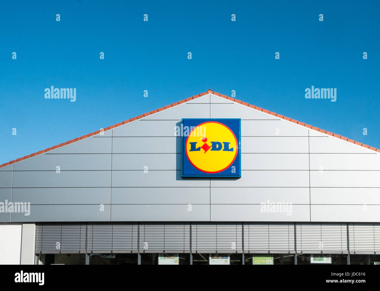 Lidl shopping experience hi-res stock photography and images - Alamy