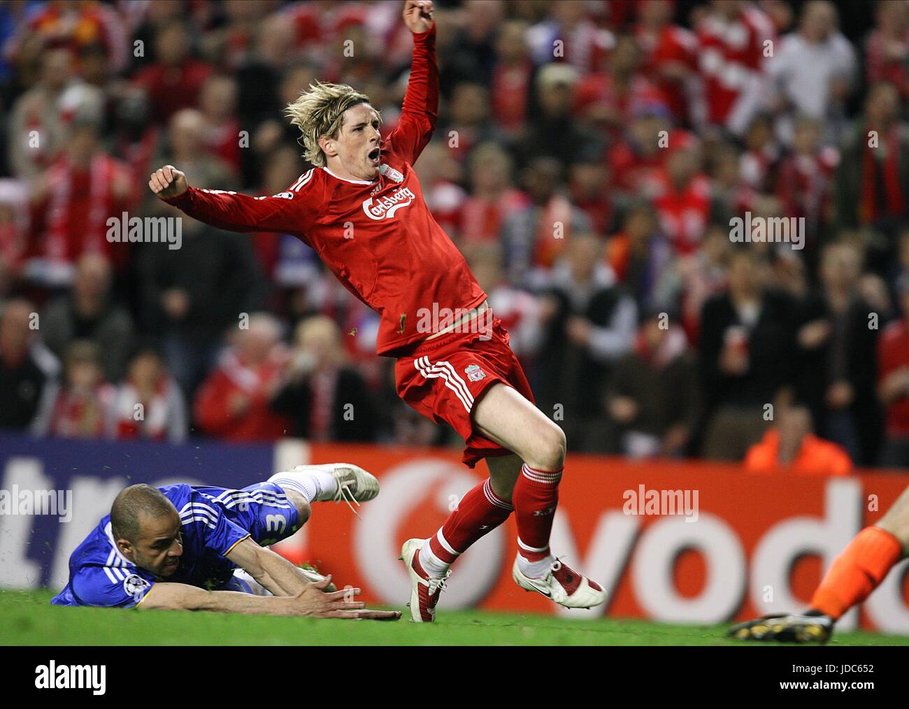 ALEX & FERNANDO TORRES LIVERPOOL V CHELSEA ANFIELD LIVERPOOL ENGLAND 08 ...
