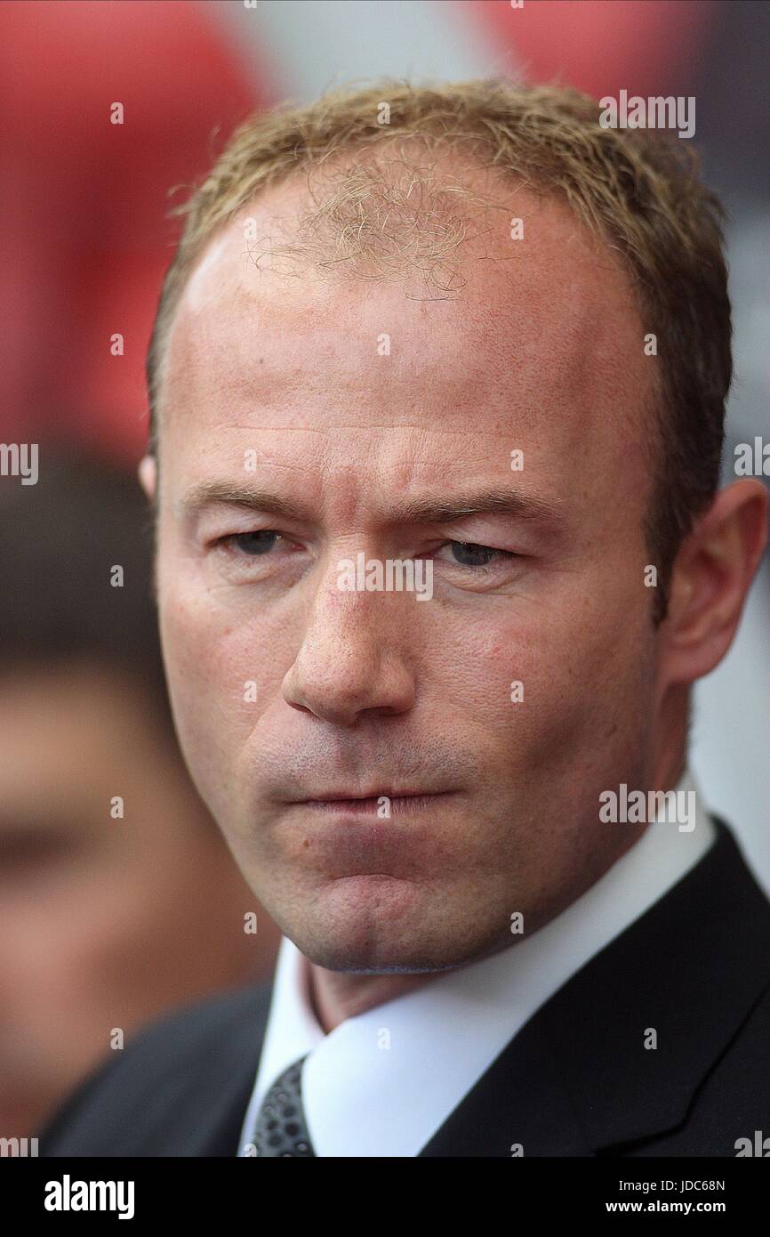 Alan shearer portrait hi-res stock photography and images - Alamy
