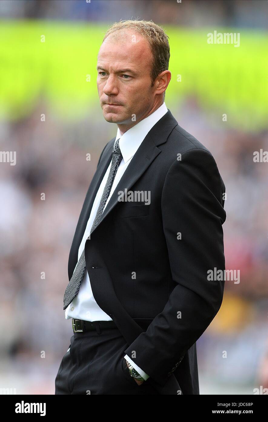 ALAN SHEARER NEWCASTLE UNITED FC MANAGER BRITANNIA STADIUM STOKE ...