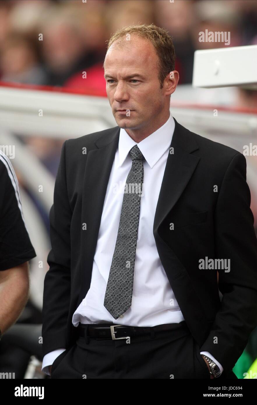 ALAN SHEARER NEWCASTLE UNITED FC MANAGER BRITANNIA STADIUM STOKE ...
