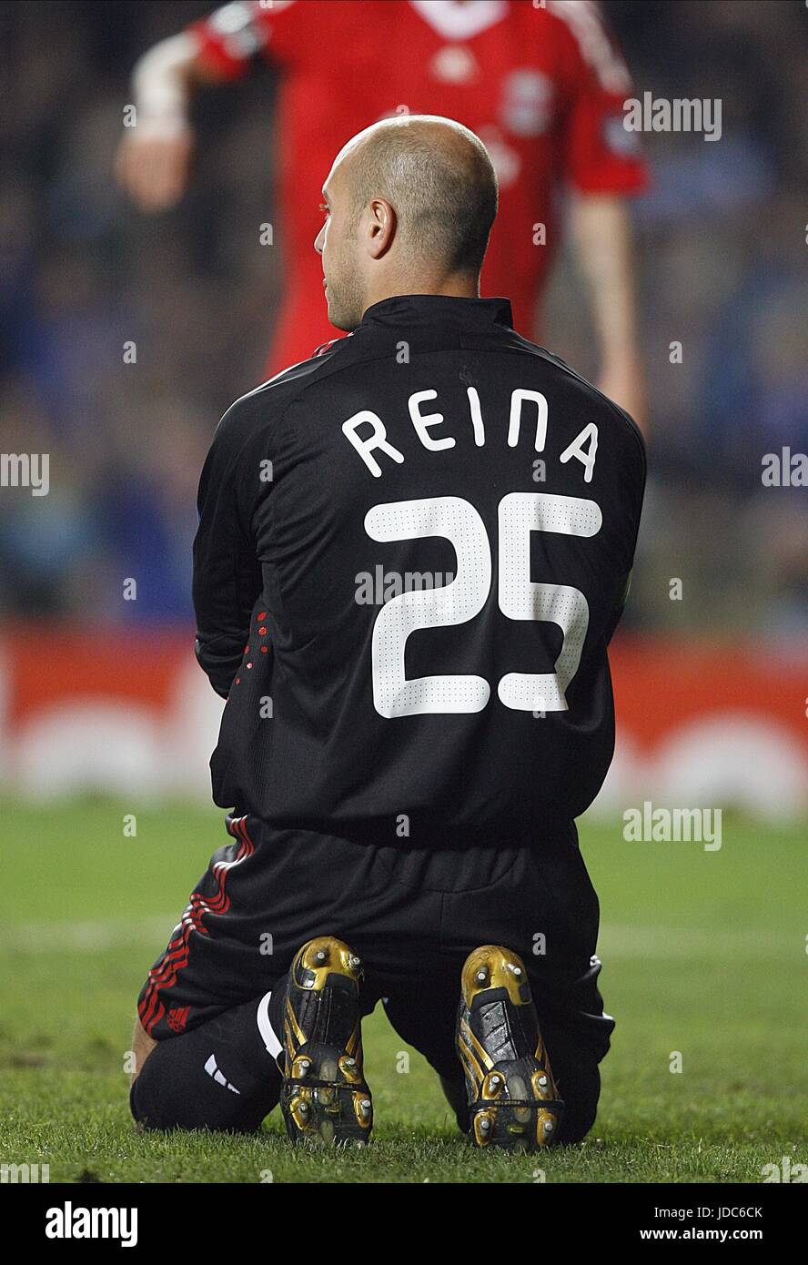 PEPE REINA CHELSEA V LIVERPOOL CL QF 2ND STAMFORD BRIDGE LONDON ENGLAND ...