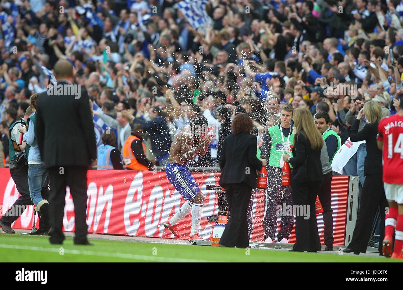 Didier drogba arsenal hi-res stock photography and images - Alamy