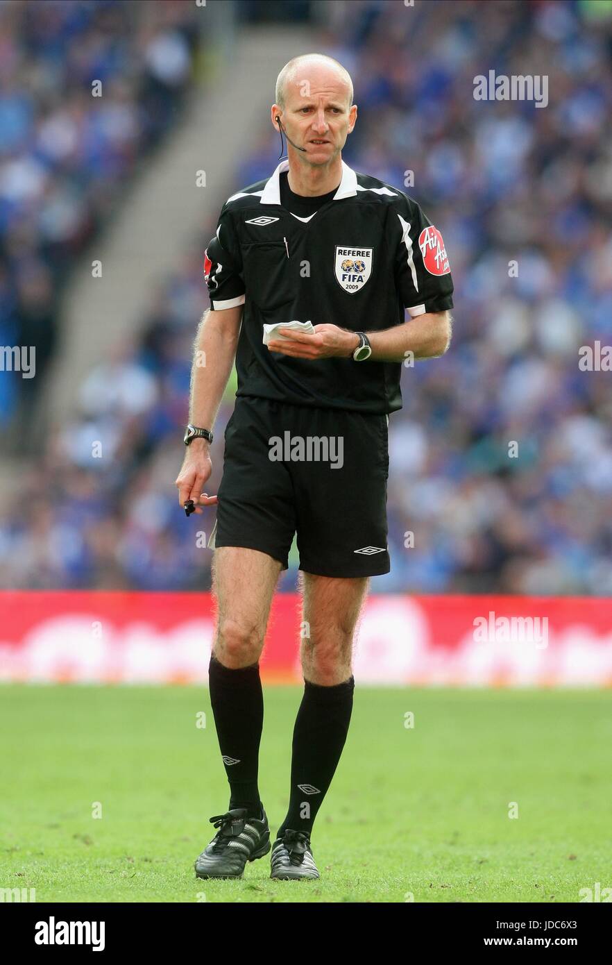 MIKE RILEY FIFA REFEREE WEMBLEY STADIUM LONDON ENGLAND 19 April 2009 ...