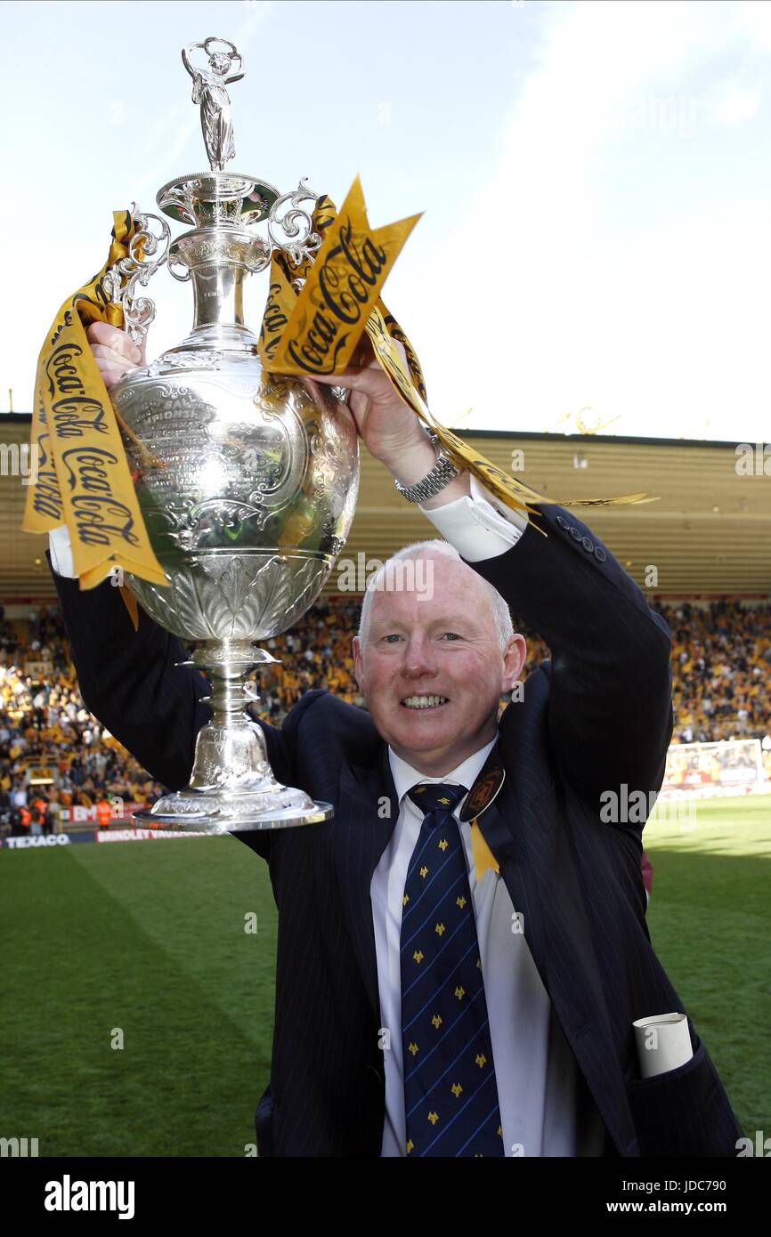 STEVE MORGAN WOLVERHAMPTON WANDERERS FC MOLINEUX STADIUM WOLVERHAMPTON ...