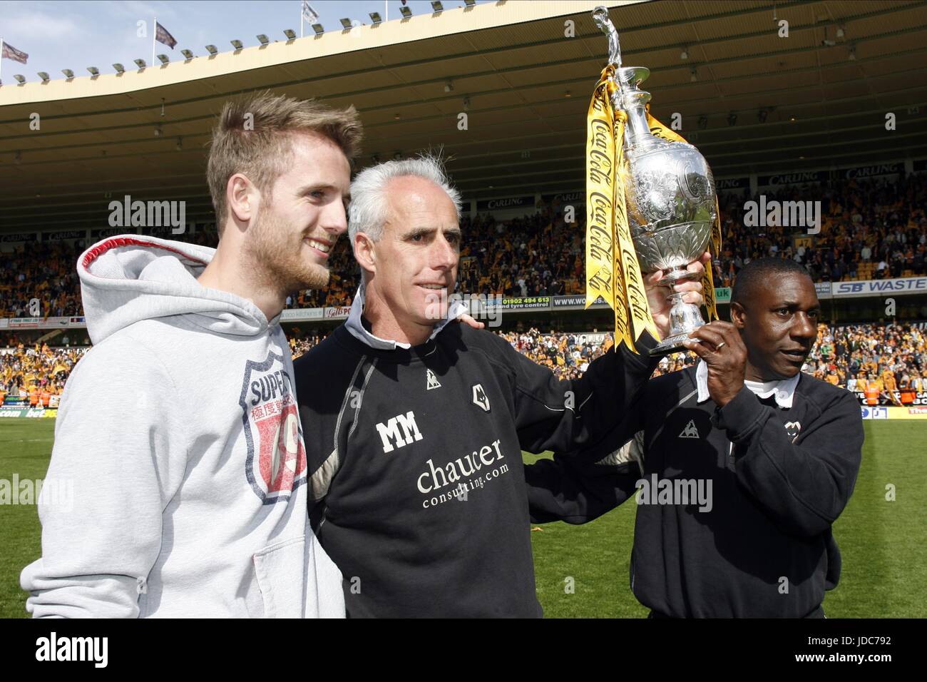 MICK MCCARTHY & TERRY CONNOR WOLVES V DONCASTER MOLINEUX STADIUM ...