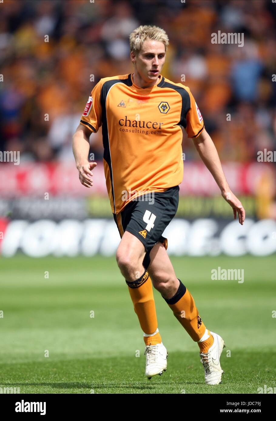 DAVID EDWARDS WOLVERHAMPTON WANDERERS FC MOLINEUX STADIUM WOLVERHAMPTON ...