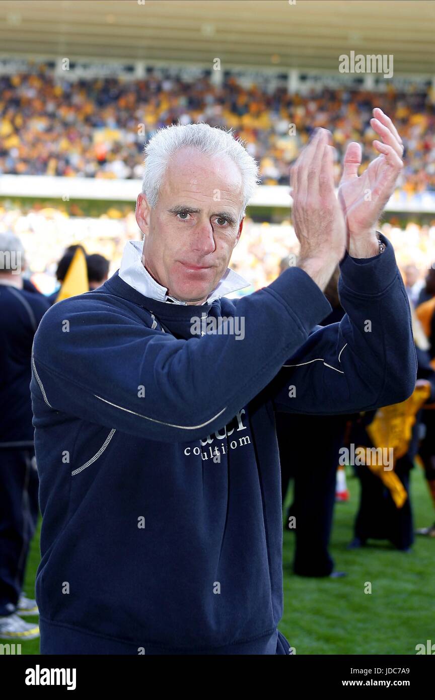 MICK MCCARTHY WOLVERHAMPTON WANDERERS FC MOLINEUX STADIUM WOLVERHAMPTON ...