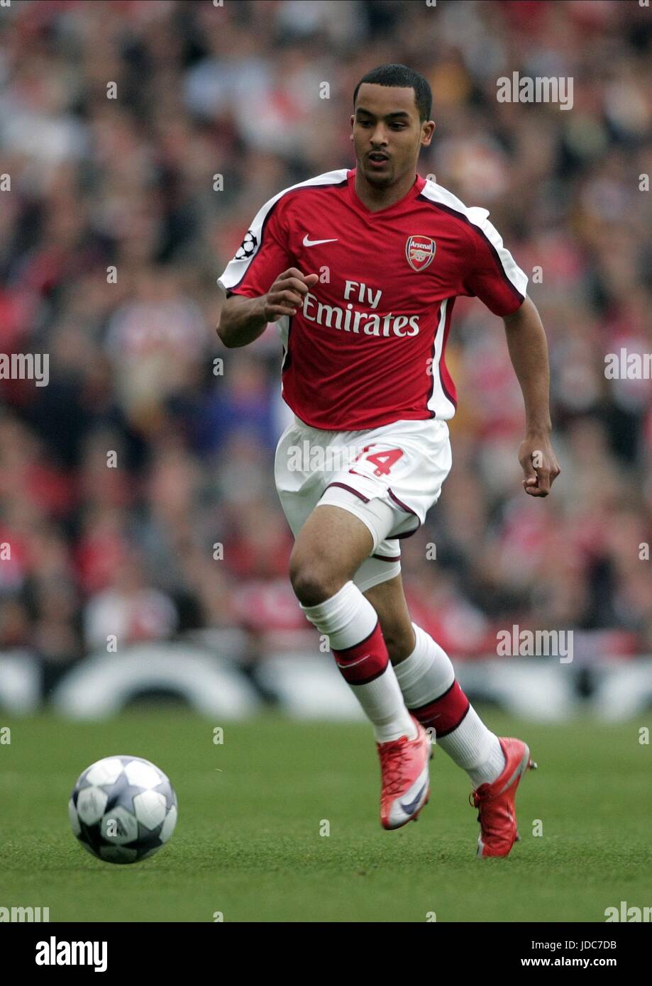 Theo walcott arsenal champions league hi-res stock photography and ...