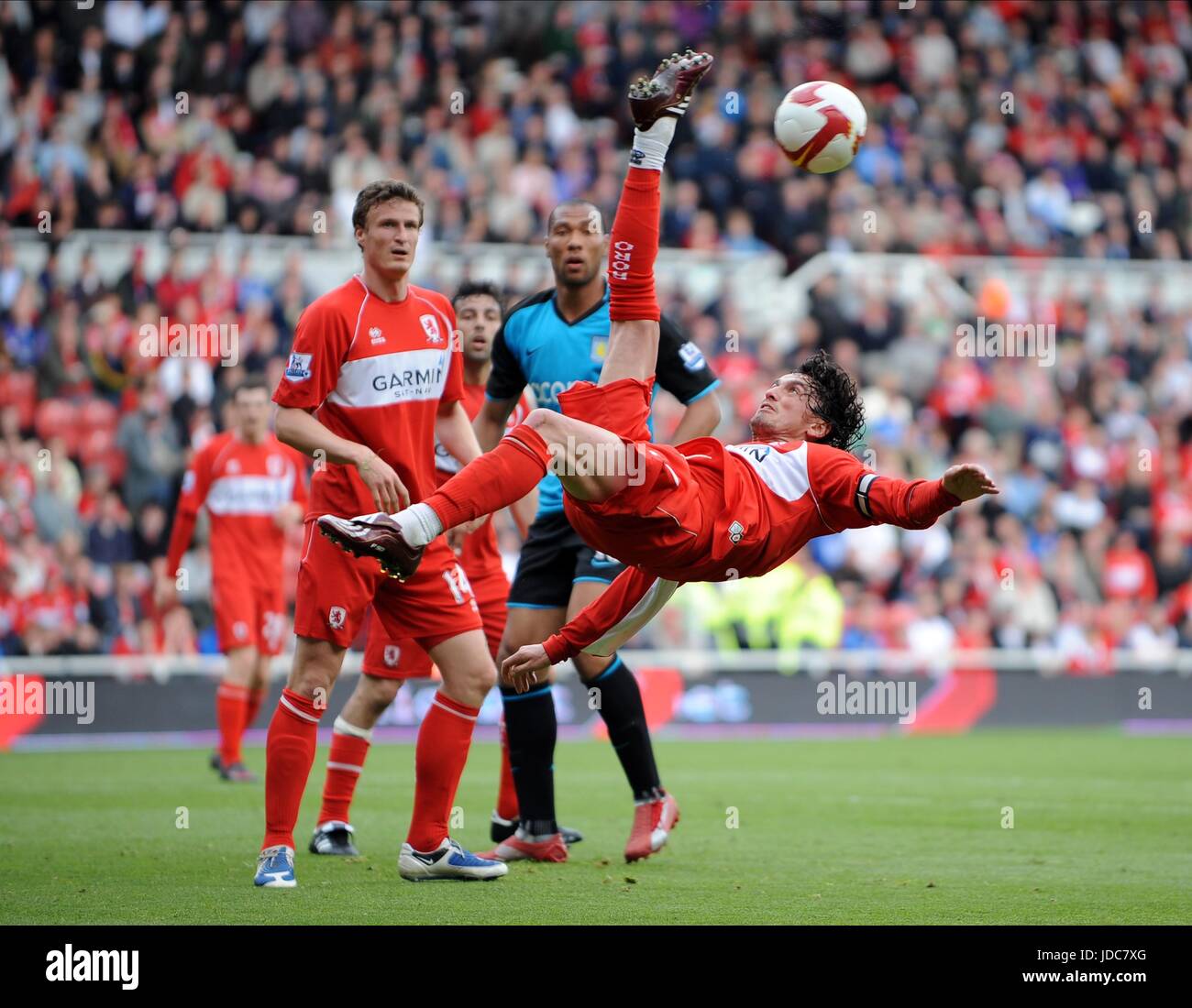 Overhead kick hi-res stock photography and images - Alamy