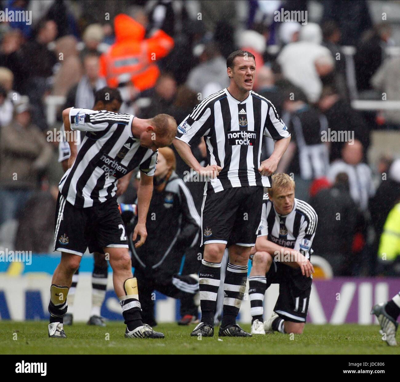 KEVIN NOLAN NICKY BUTT & DAMIE NEWCASTLE UTD V FULHAM FC ST.JAMES PARK ...
