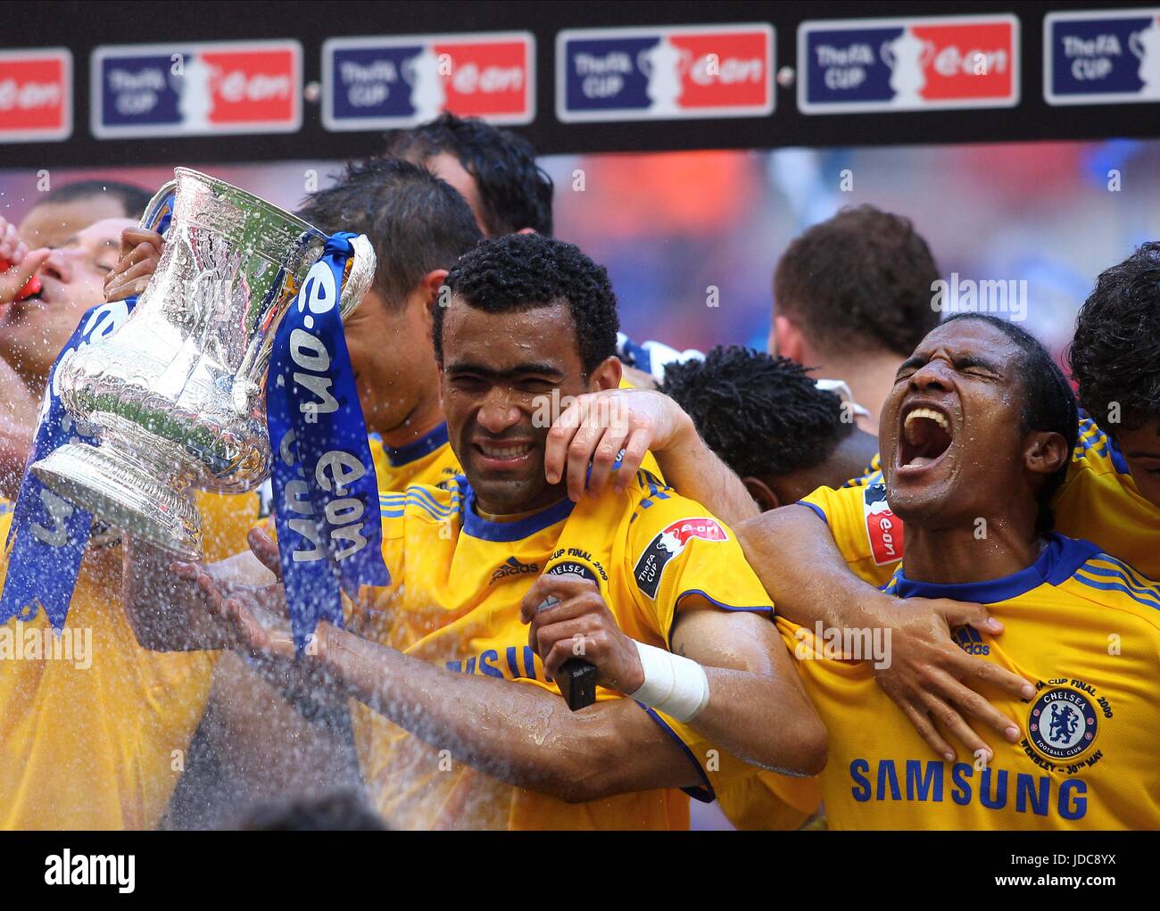 JOSE BOSINGWA FLORENT MALOUDA CHELSEA V EVERTON WEMBLEY STADIUM LONDON ...