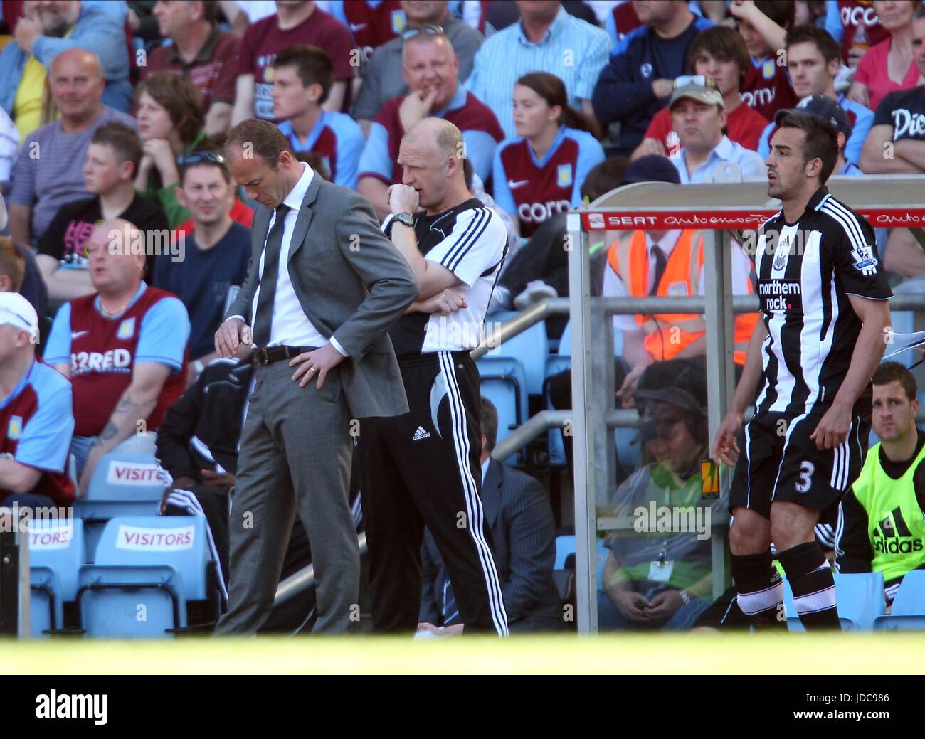 ALAN SHEARER & IAIN DOWIE NEWCASTLE UNITED FC VILLA PARK BIRMINGHAM ...