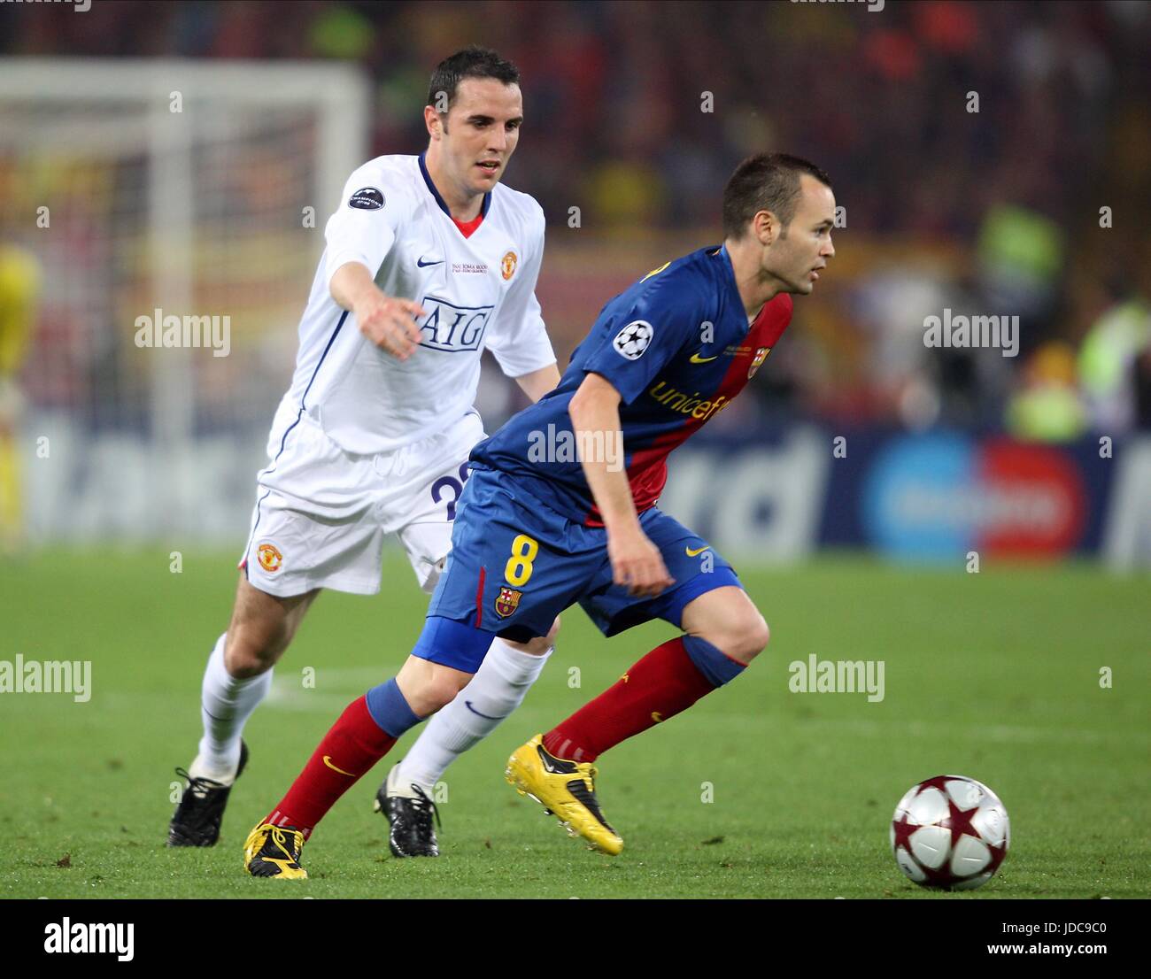 ANDREAS INIESTA & JOHN O'SHEA BARCELONA V MANCHESTER UNITED STADIO ...