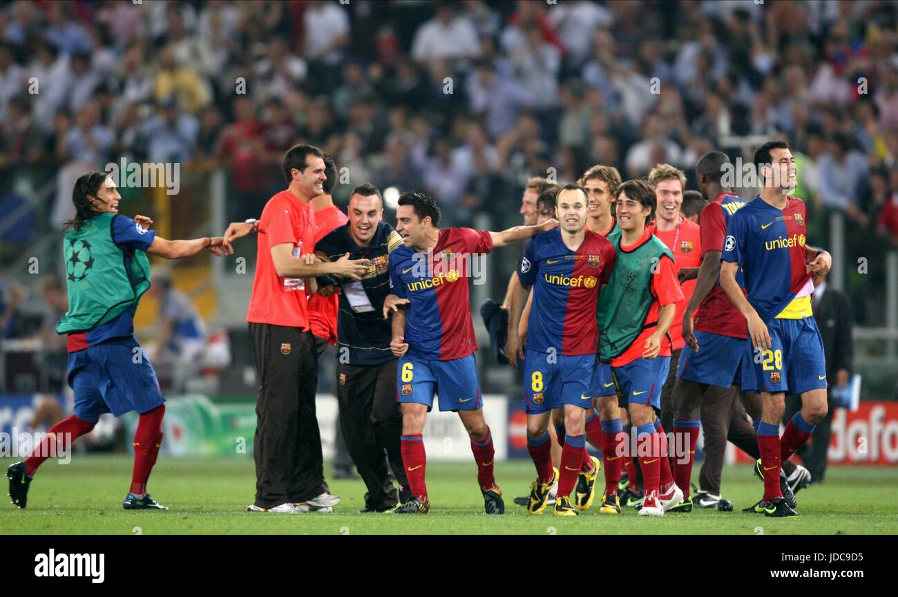 BARCELONA CELEBRATE WIN BARCELONA V MANCHESTER UNITED STADIO OLIMPICO ...