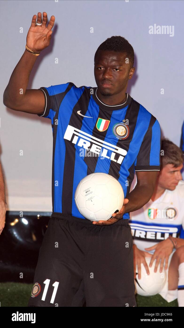 Sulley muntari hi-res stock photography and images - Alamy