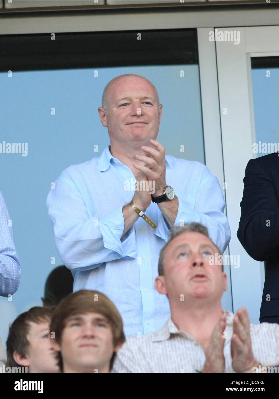 PETER KENYON CHELSEA FC CHIEF EXECUTIVE CARSON LOS ANGELES CA USA 19 ...