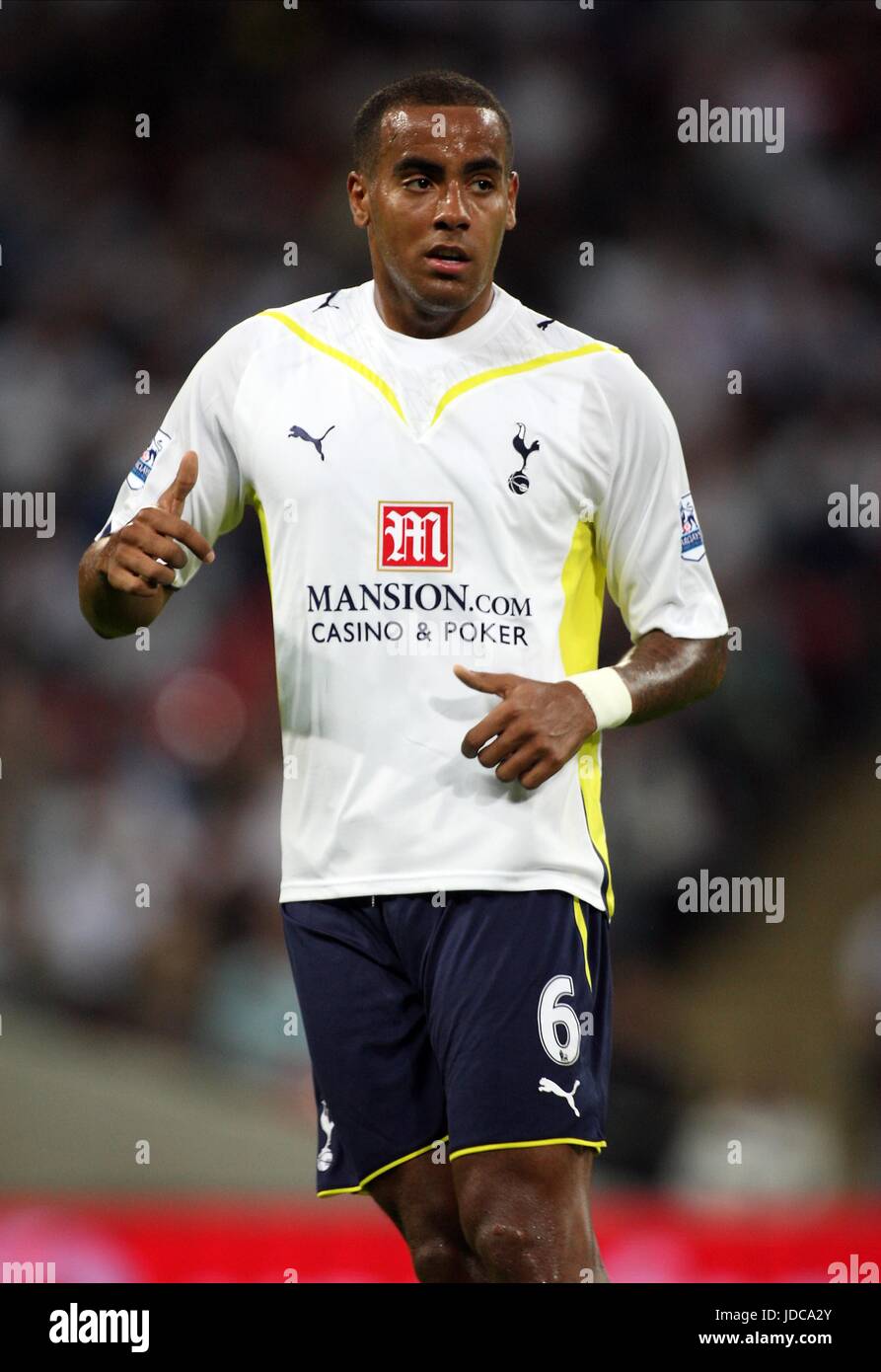TOM HUDDLESTONE TOTTENHAM HOTSPUR FC WEMBLEY STADIUM LONDON ENGLAND 24 ...