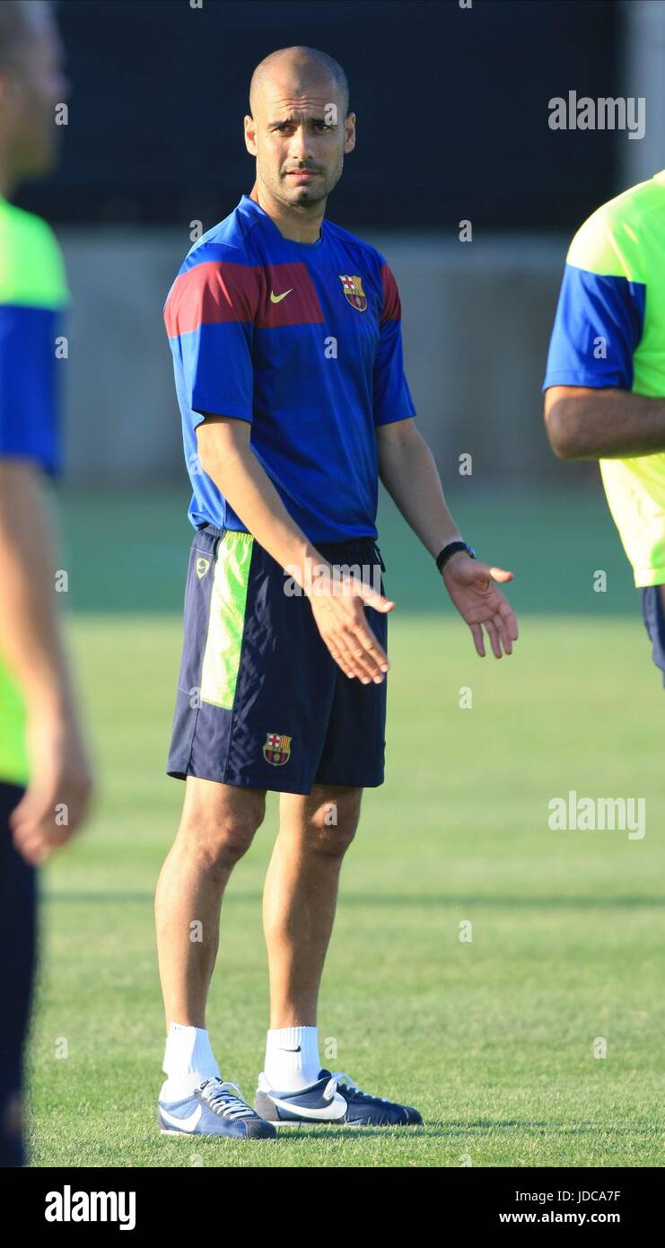 Pep guardiola barcelona hi-res stock photography and images - Alamy