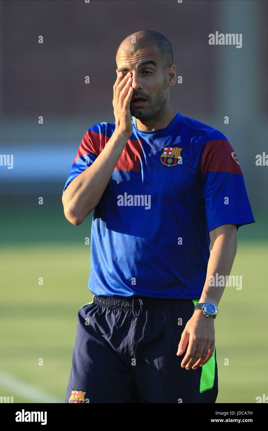 Pep guardiola barcelona 2009 hi-res stock photography and images - Alamy