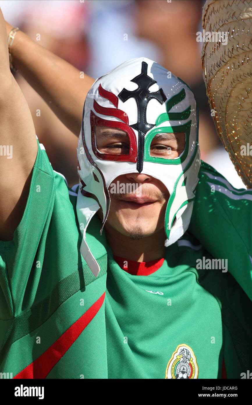 MEXICO FAN MEXICO FOOTBALL FAN OAKLAND CA USA 05 July 2009 Stock Photo ...