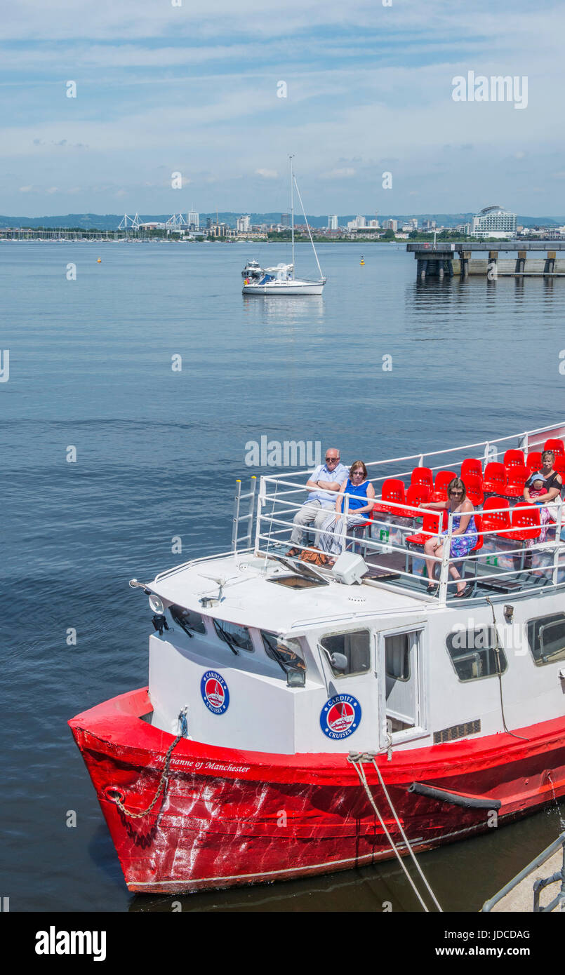 Cardiff bay cruise hi-res stock photography and images - Alamy