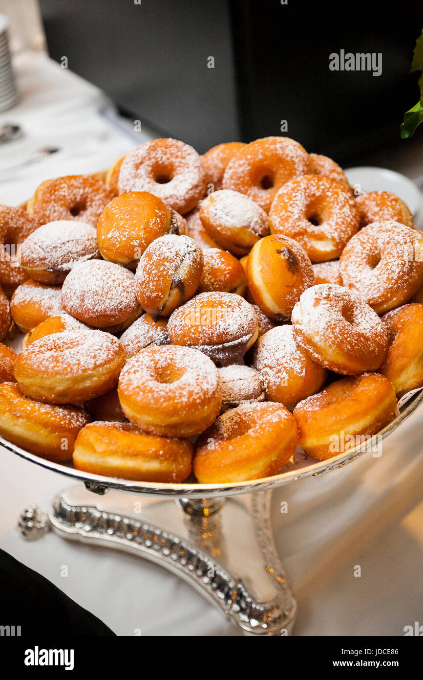 Tray doughnuts hi-res stock photography and images - Alamy