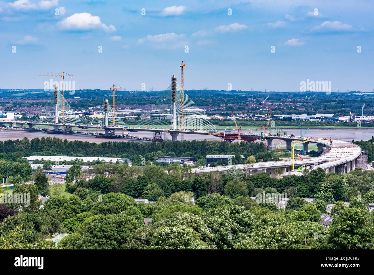 Bridge over the river mersey hi-res stock photography and images - Alamy