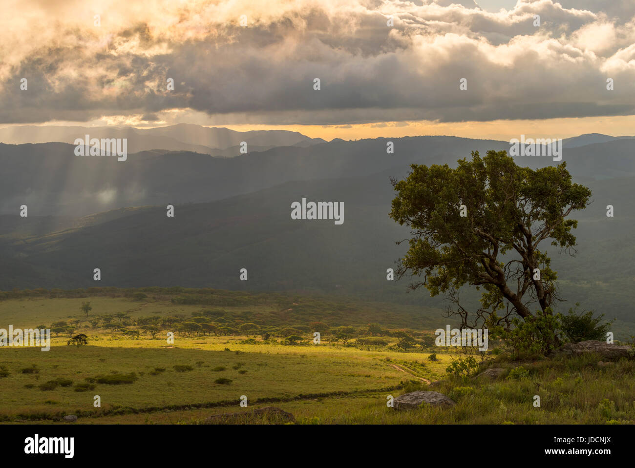 A cloudy sunset seen in Zimbabwe's Chimanimani mountains Stock Photo ...