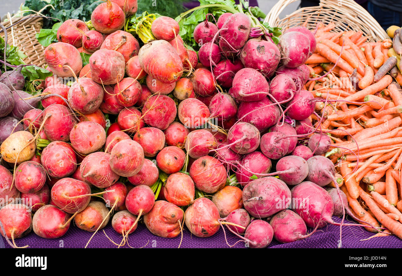 Beet orange hi-res stock photography and images - Alamy