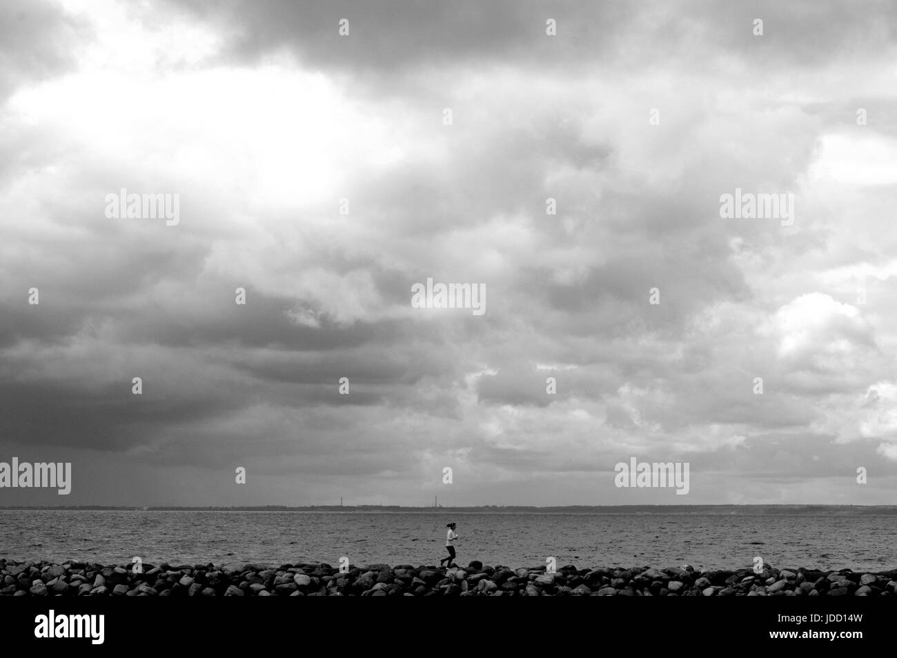 Mole, Jetty, Breakwater, Running, Runner, Seashore, Seaside, Ocean ... Mole, Jetty, Breakwater, Running, Runner, Seashore, Seaside, Ocean ...