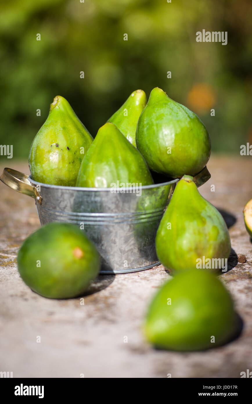 Delicious fresh raw figs fruits from the farm Stock Photo - Alamy