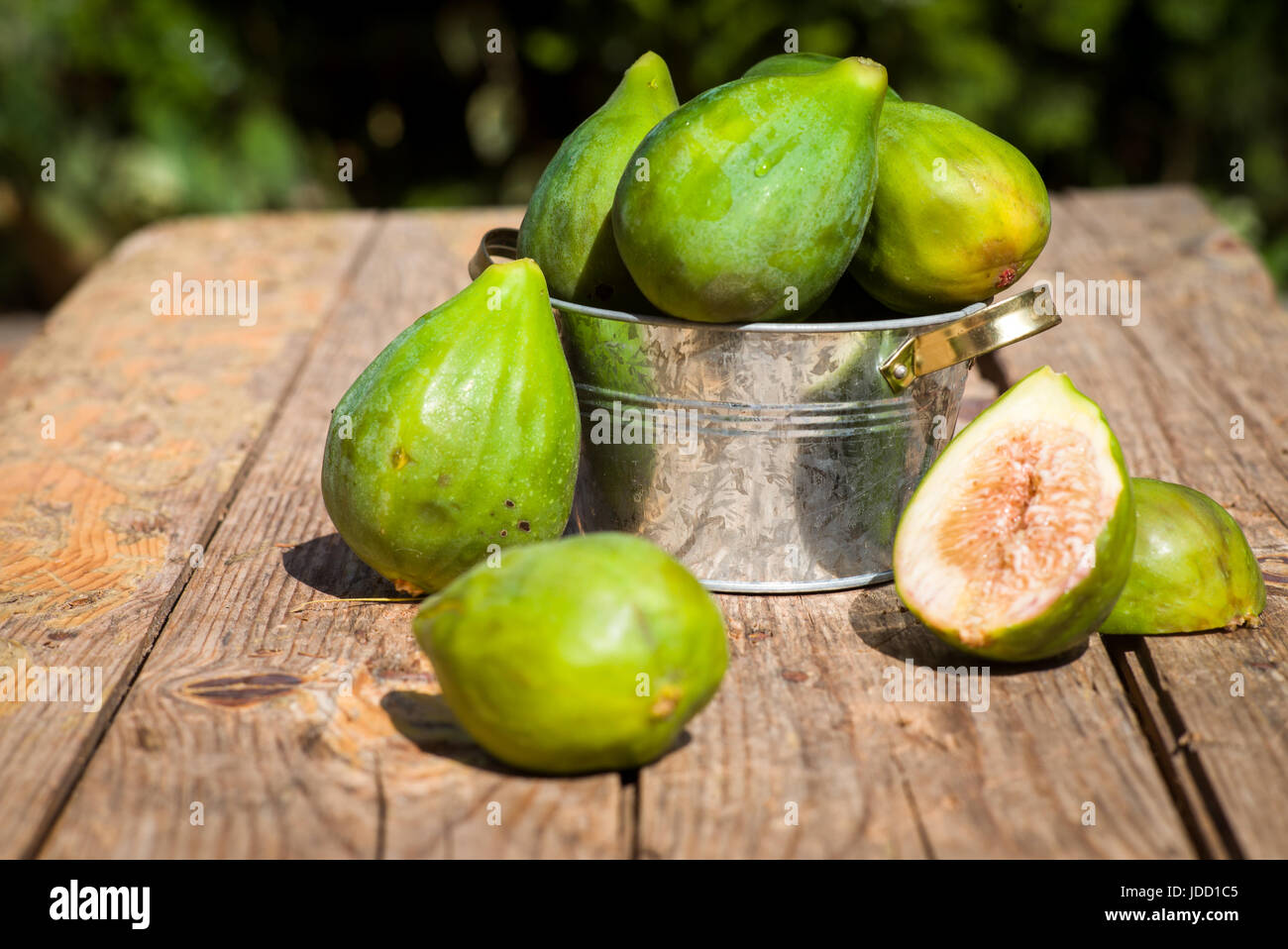 Delicious fresh raw figs fruits from the farm Stock Photo - Alamy