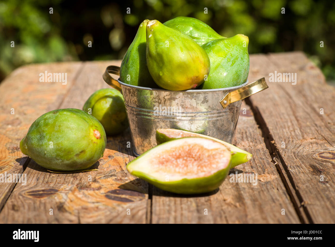 Delicious fresh raw figs fruits from the farm Stock Photo - Alamy