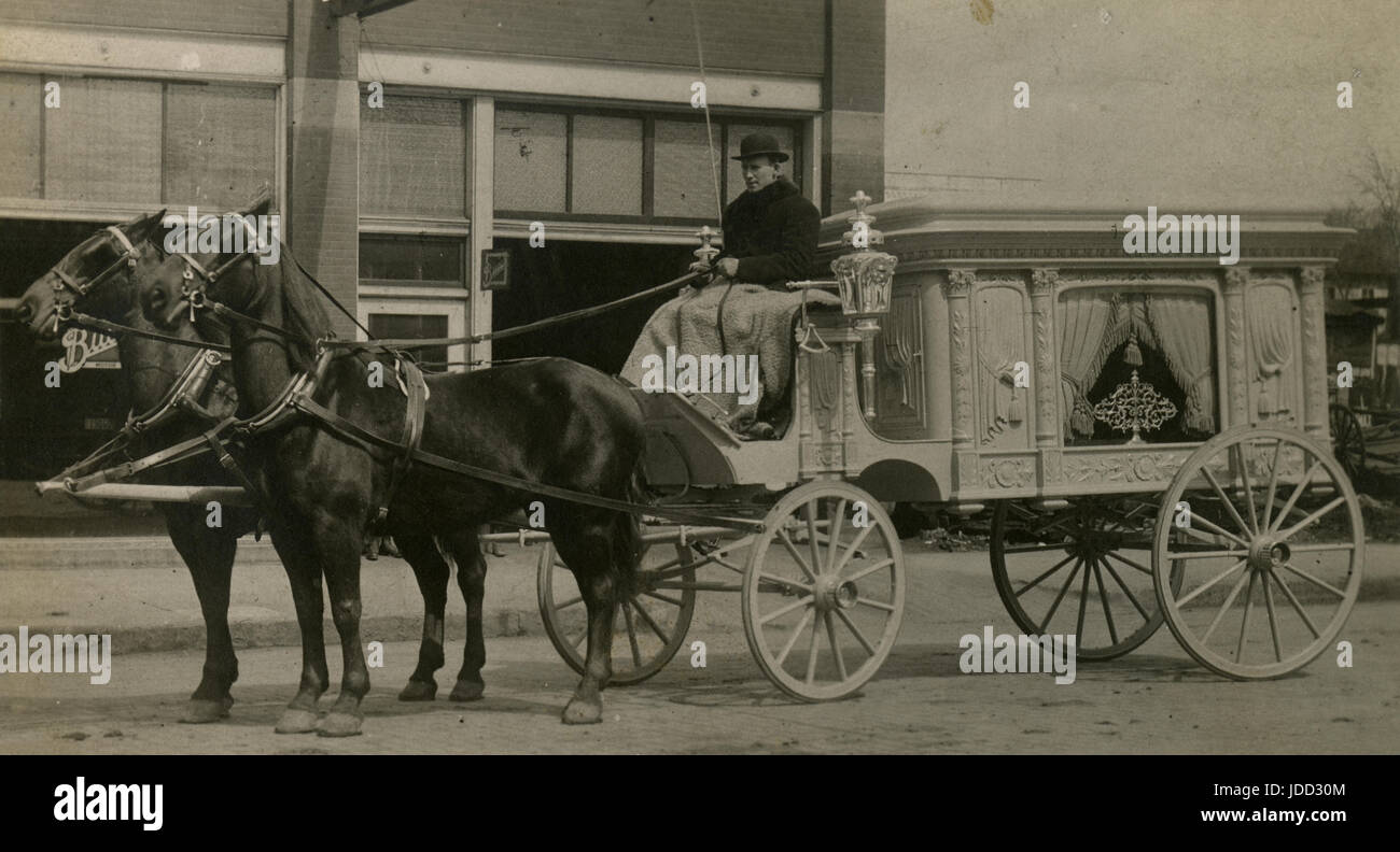 Horse drawn carriage 1900's hi-res stock photography and images - Alamy