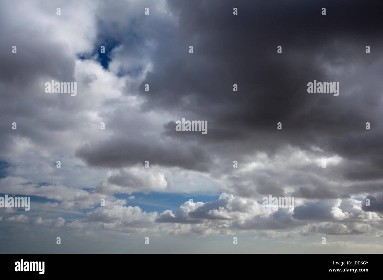 Grey storm clouds hi-res stock photography and images - Alamy