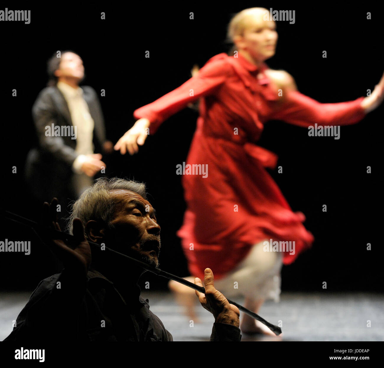 Min tanaka hi-res stock photography and images - Alamy
