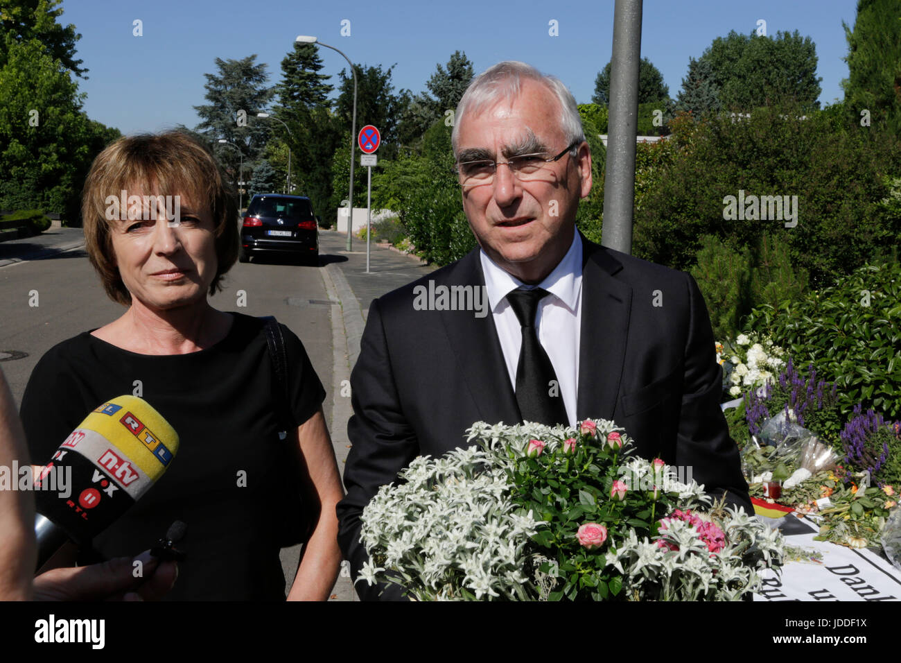 Theo Waigel and his wife Irene Epple-Waigel give an interview to the ...
