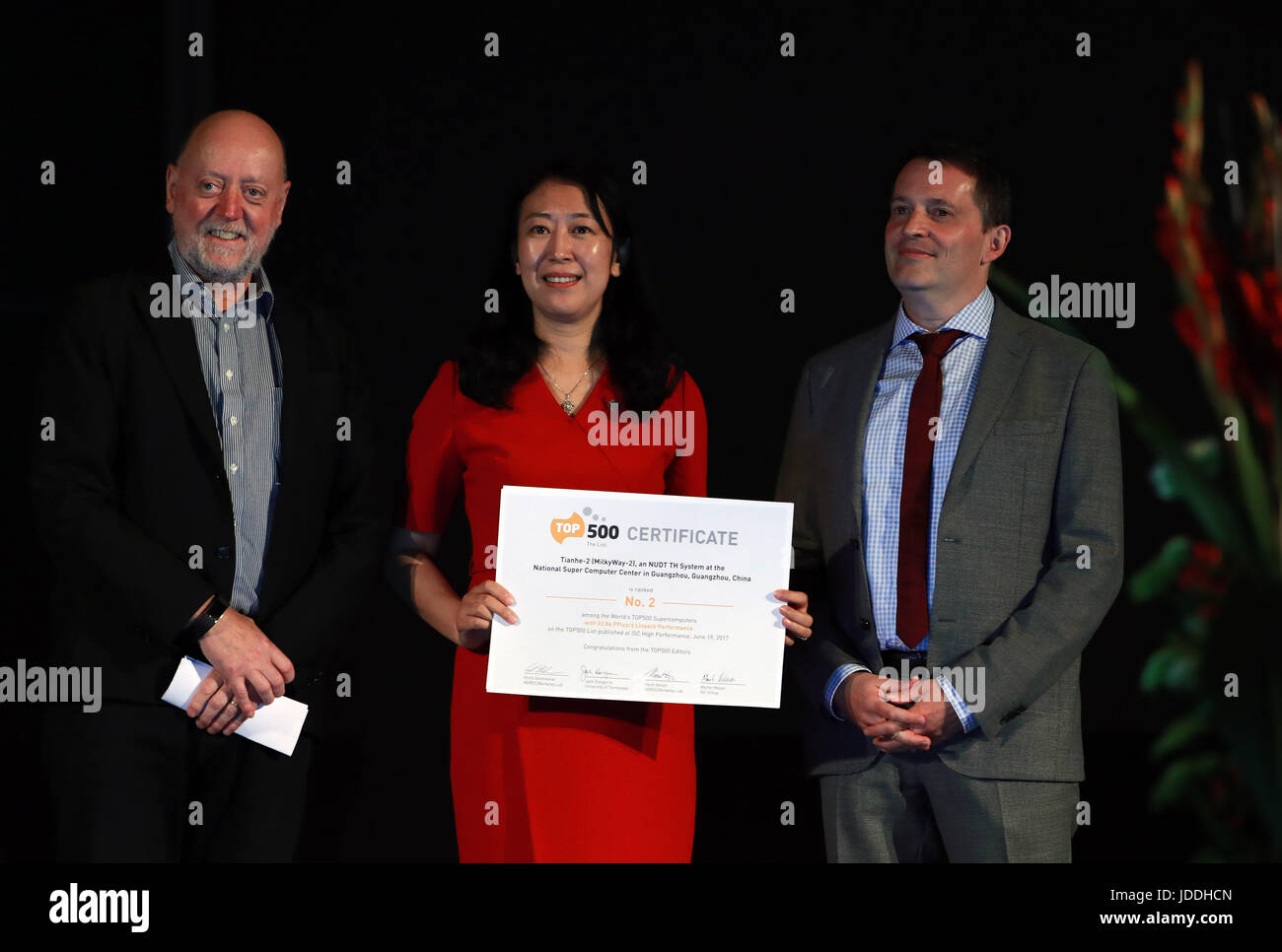 Frankfurt, Germany. 19th June, 2017. Lu Yutong (C), chief designer of ...