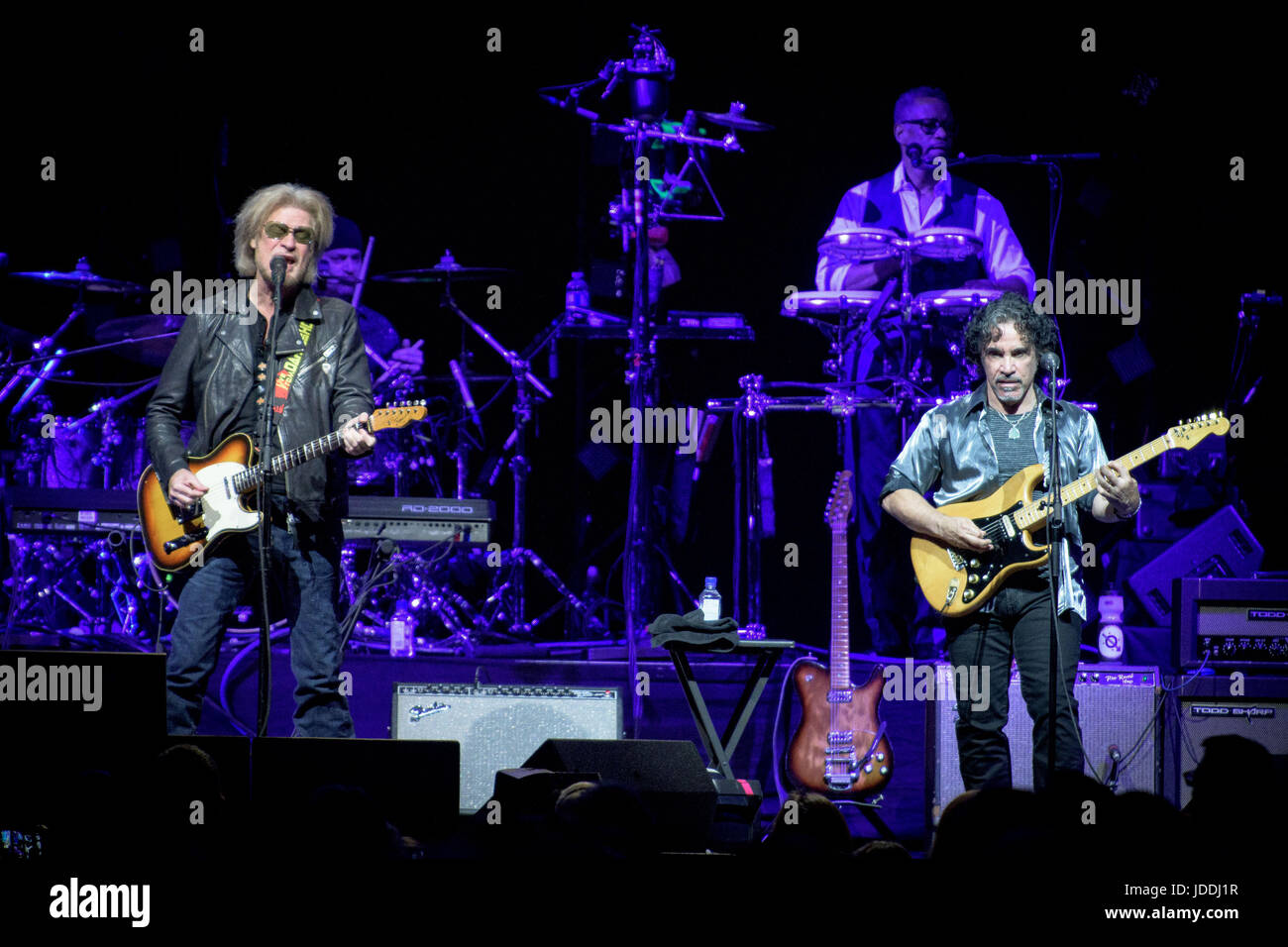 American musical duo hi-res stock photography and images - Alamy