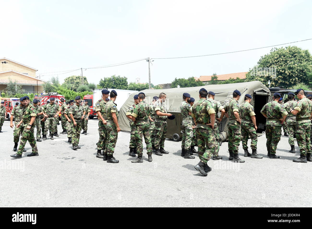 Four portuguese soldiers hi-res stock photography and images - Alamy