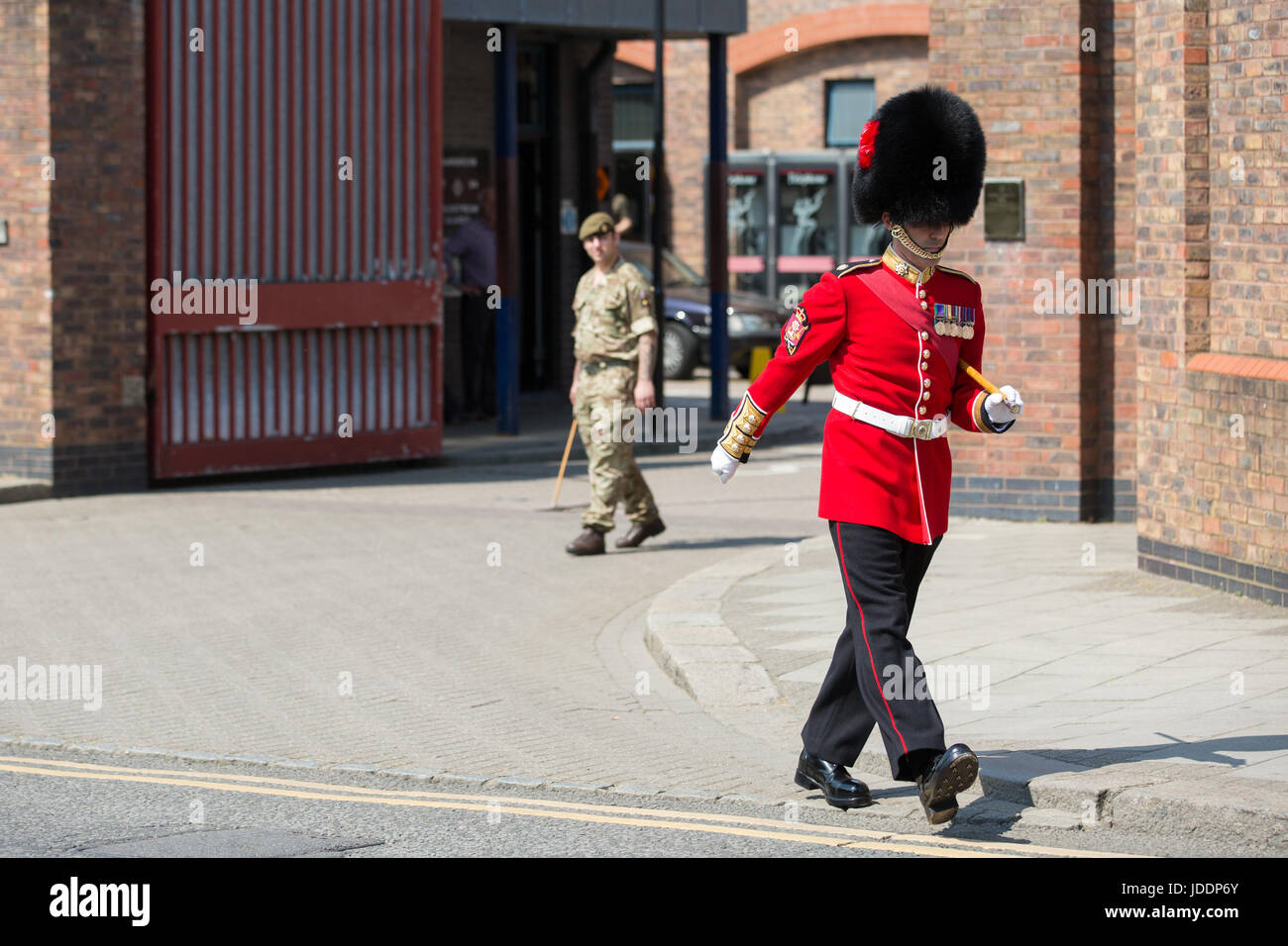 Windsor, UK. 20th June, 2017. A Coldstream Guard marches out of the ...