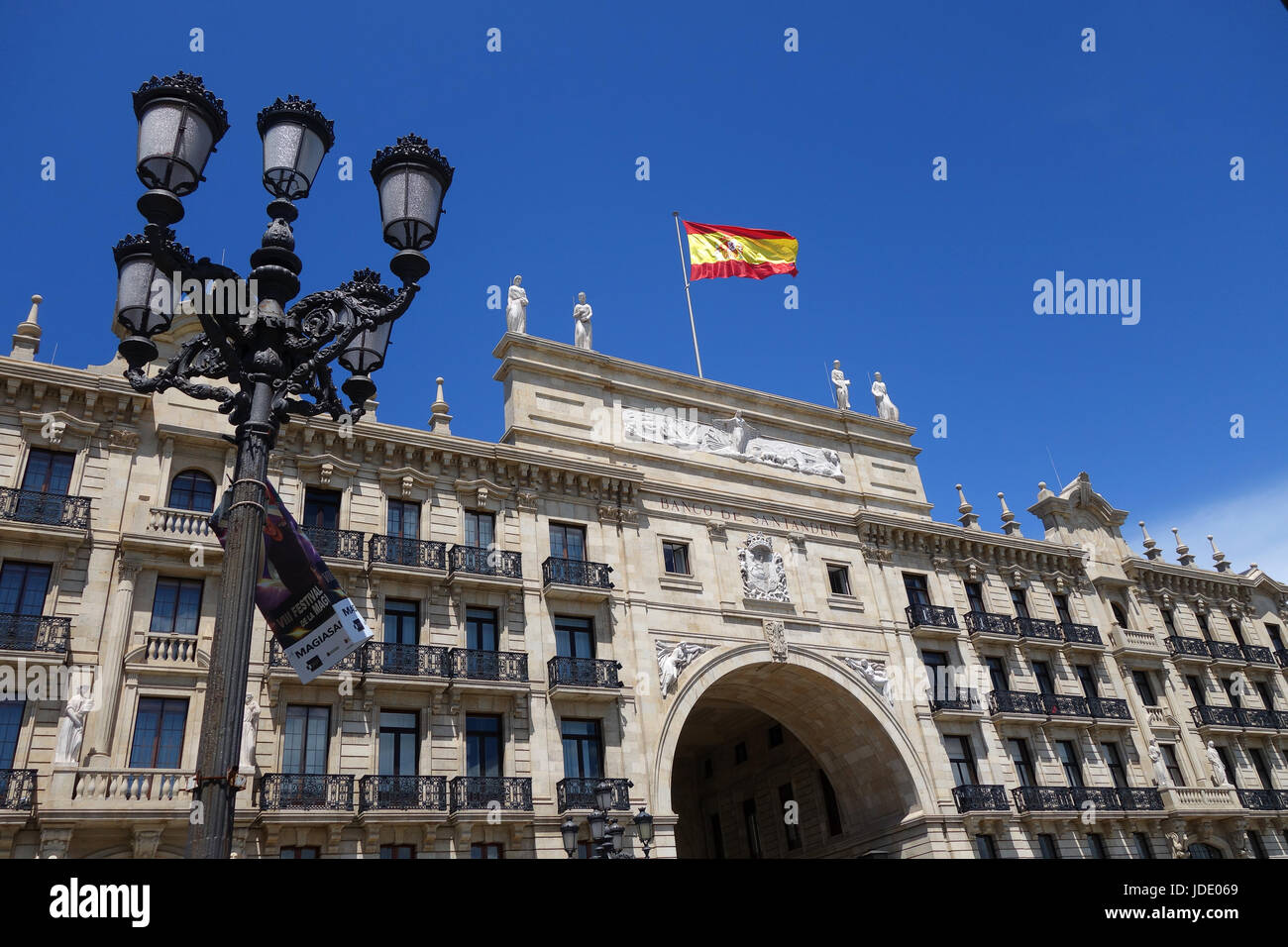 Banco santander hi-res stock photography and images - Alamy