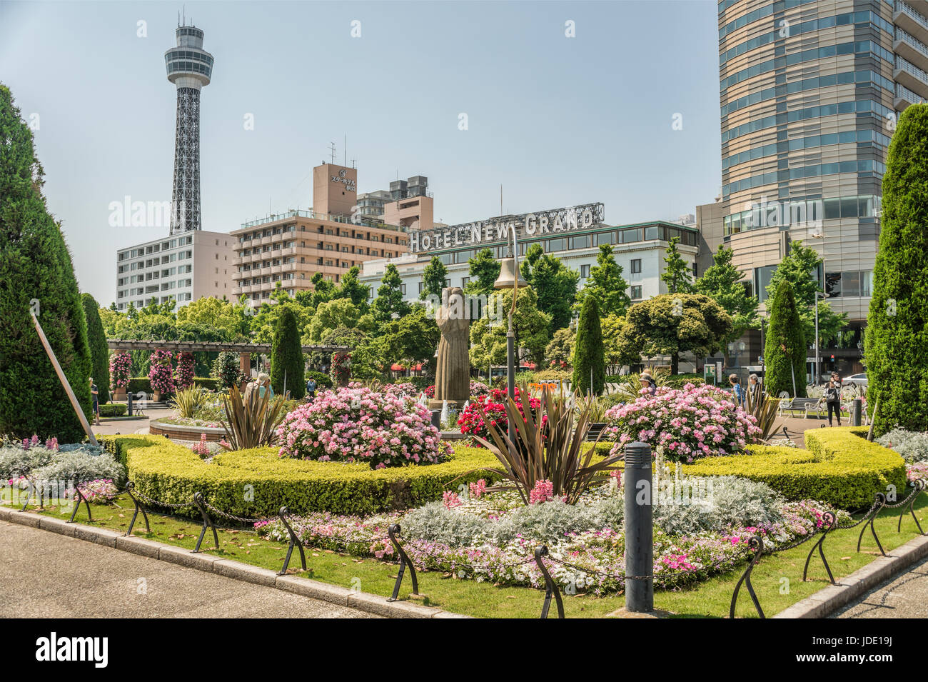 Yokohama rose garden hi-res stock photography and images - Alamy