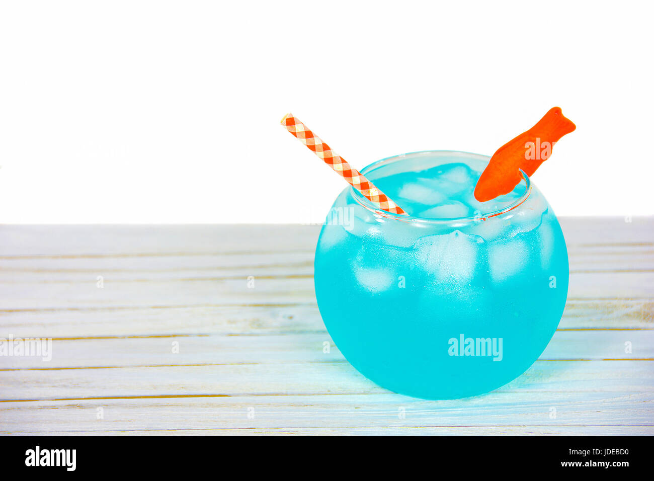 Cocktail goldfish bowl hi-res stock photography and images - Alamy