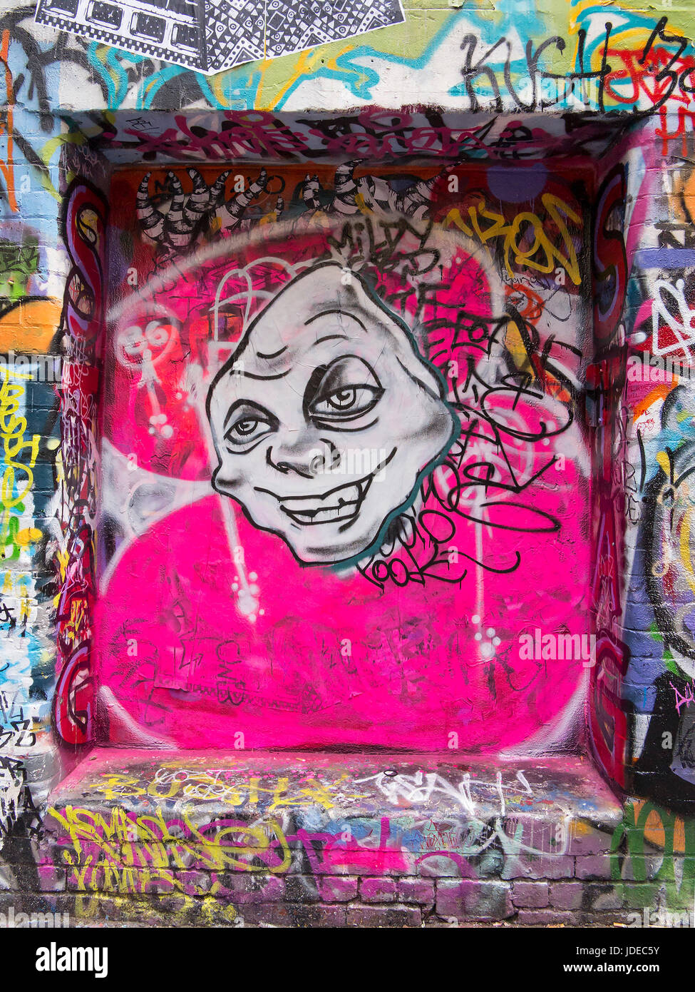 Street art by unidentified artist. Melbourne's graffiti management plan ...