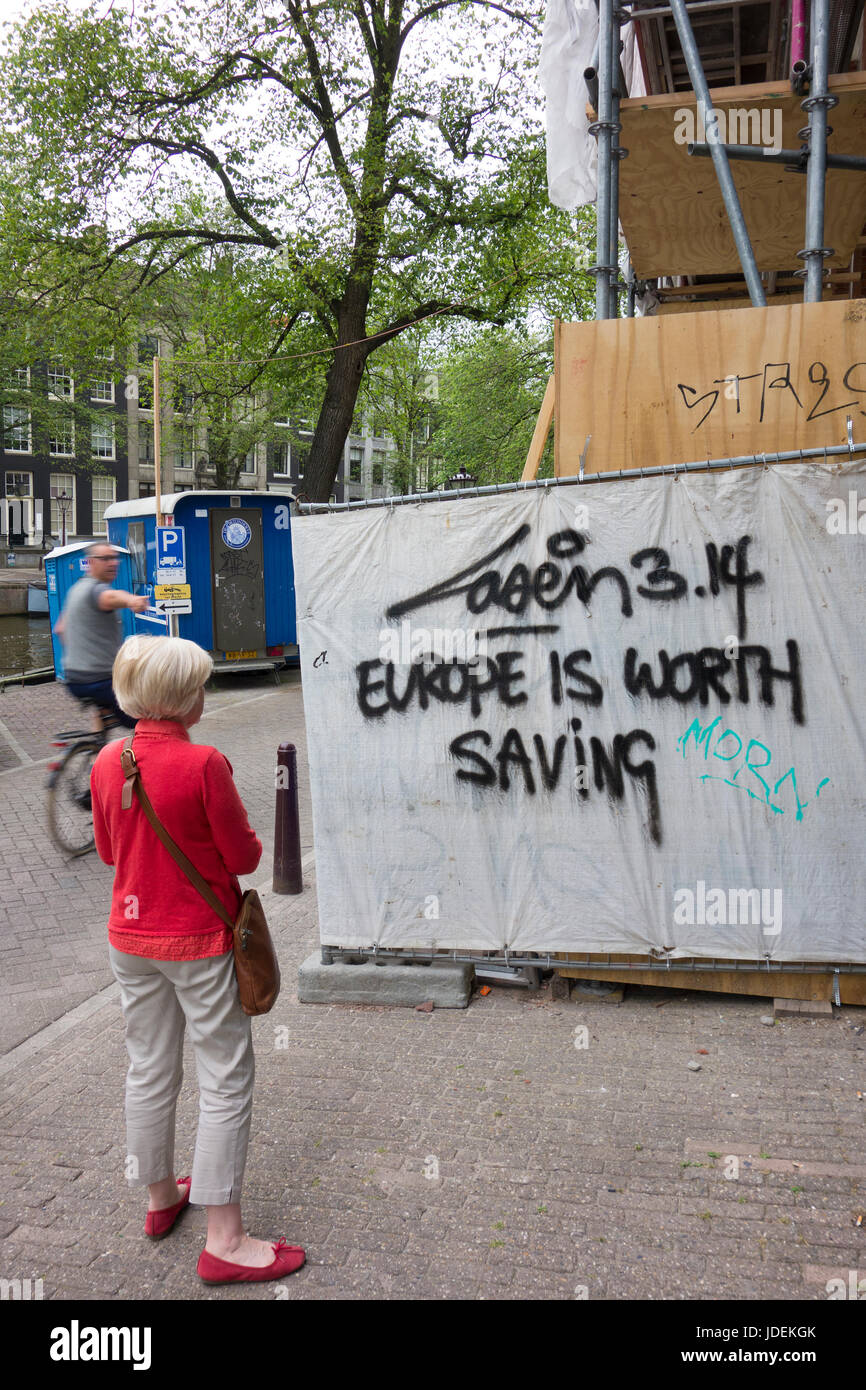 Pro EU graffiti Stock Photo - Alamy