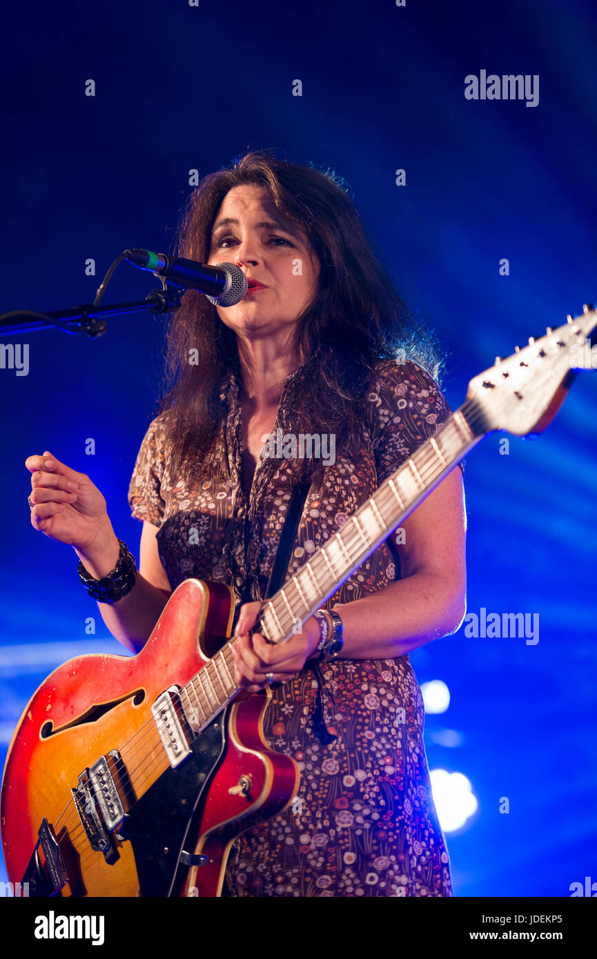 Emma singer High Resolution Stock Photography and Images - Alamy