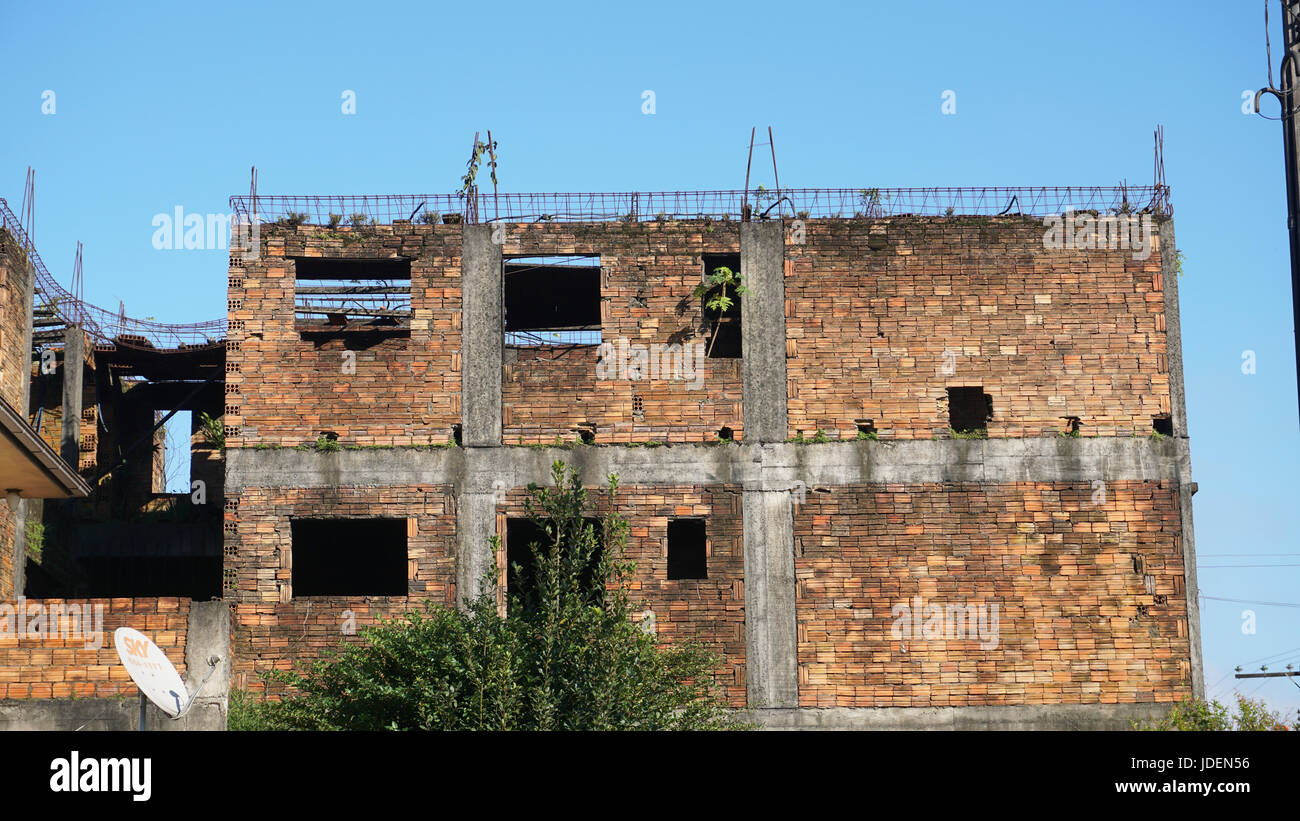 Building rotting hi-res stock photography and images - Alamy